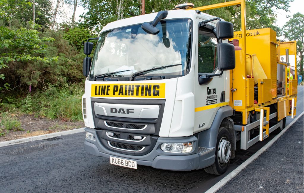Case Studies of Central Line Markings Road Line Marking, Painting and ...